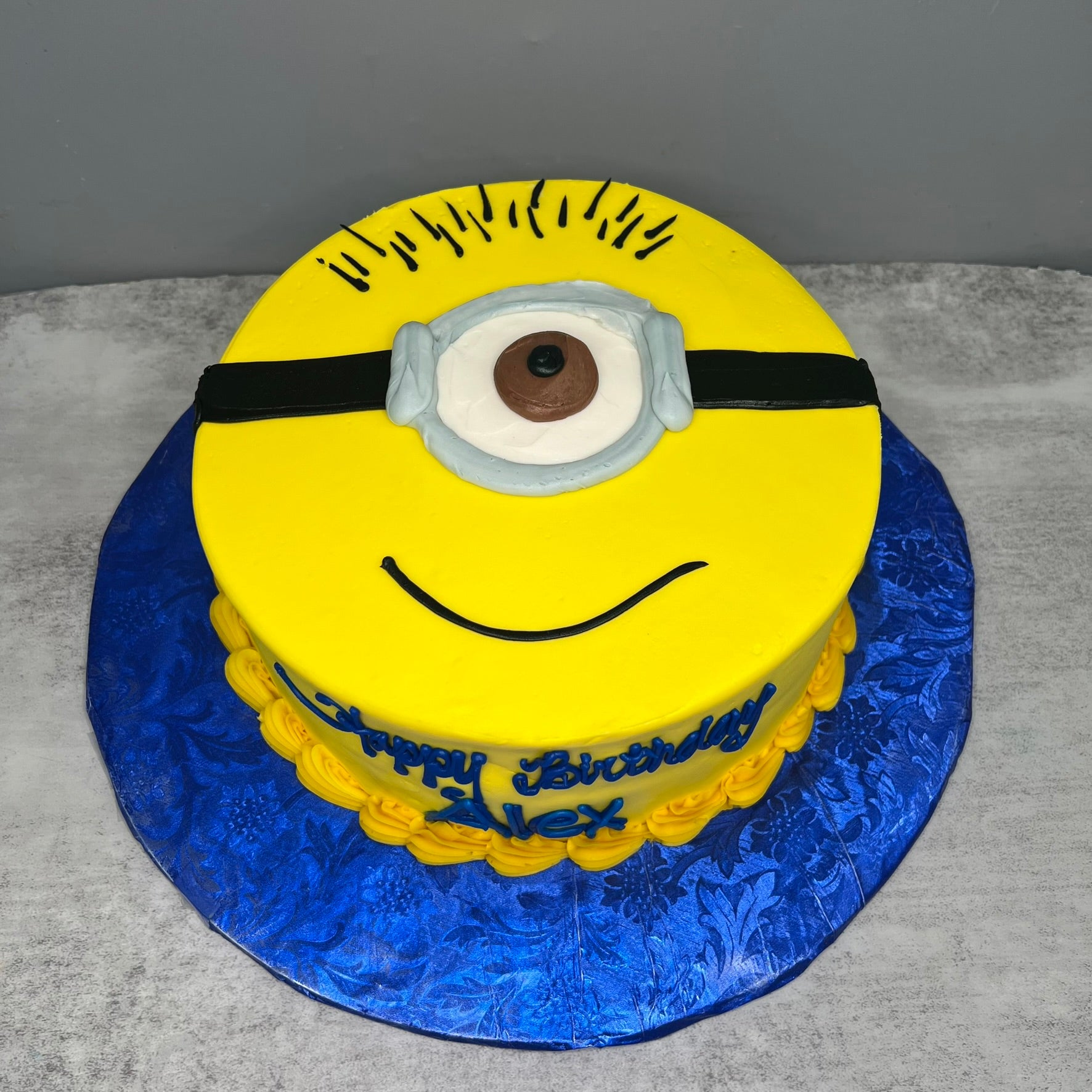 Minion Face – Clay's Bakery