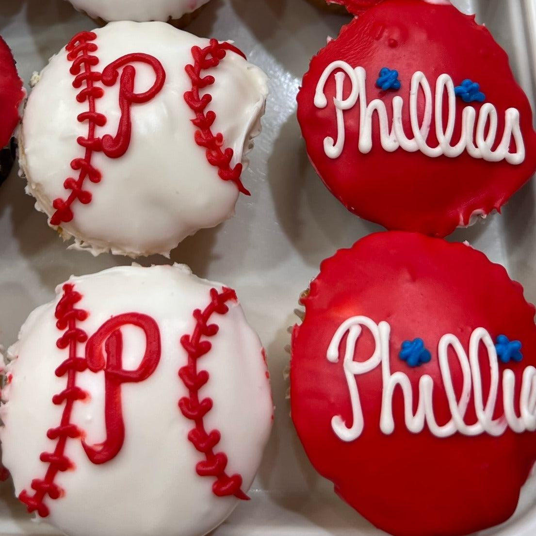 Dipped Phillies Cupcake – Clay's Bakery