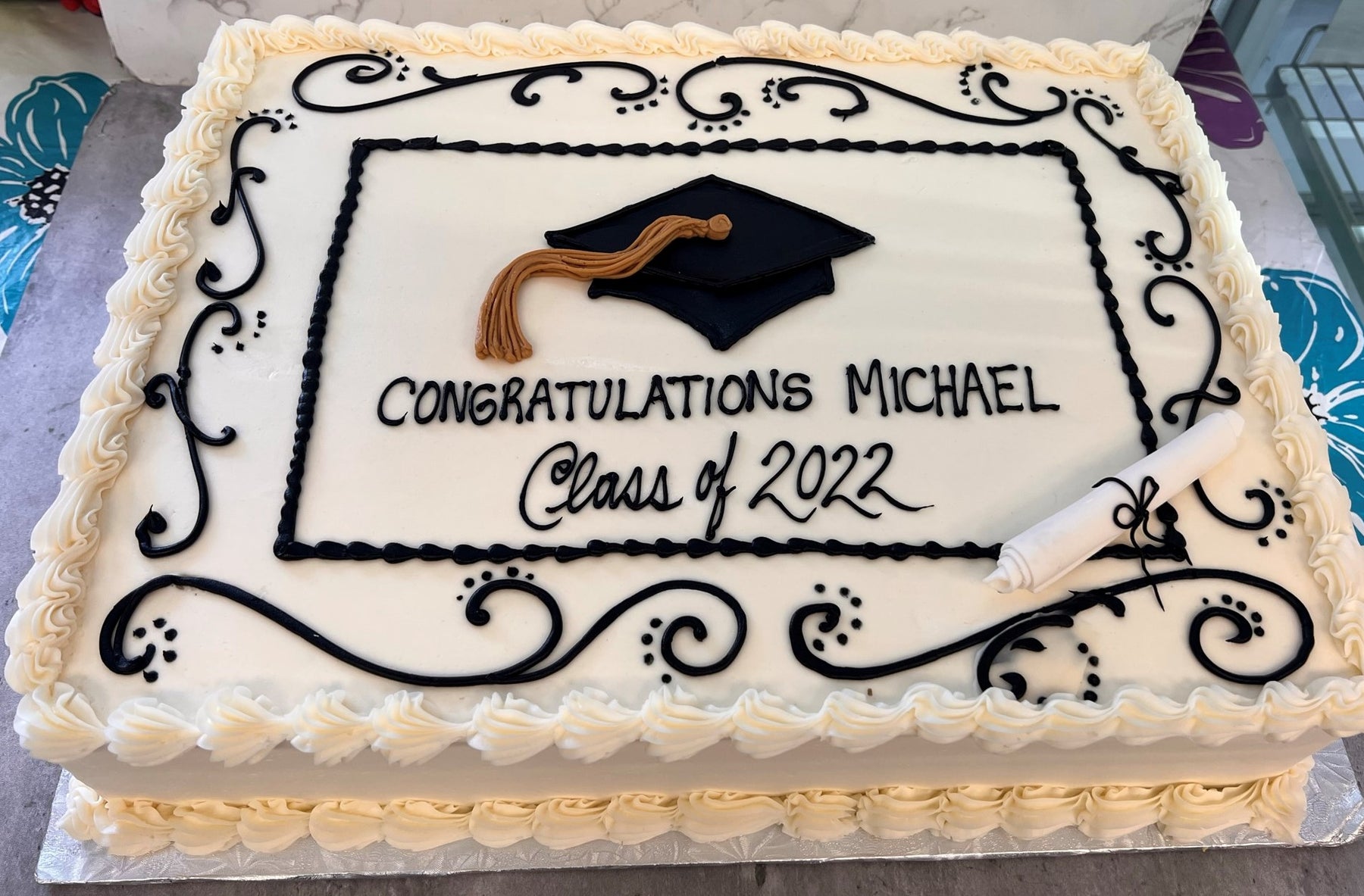 Black Graduation Cap in Buttercream – Clay's Bakery