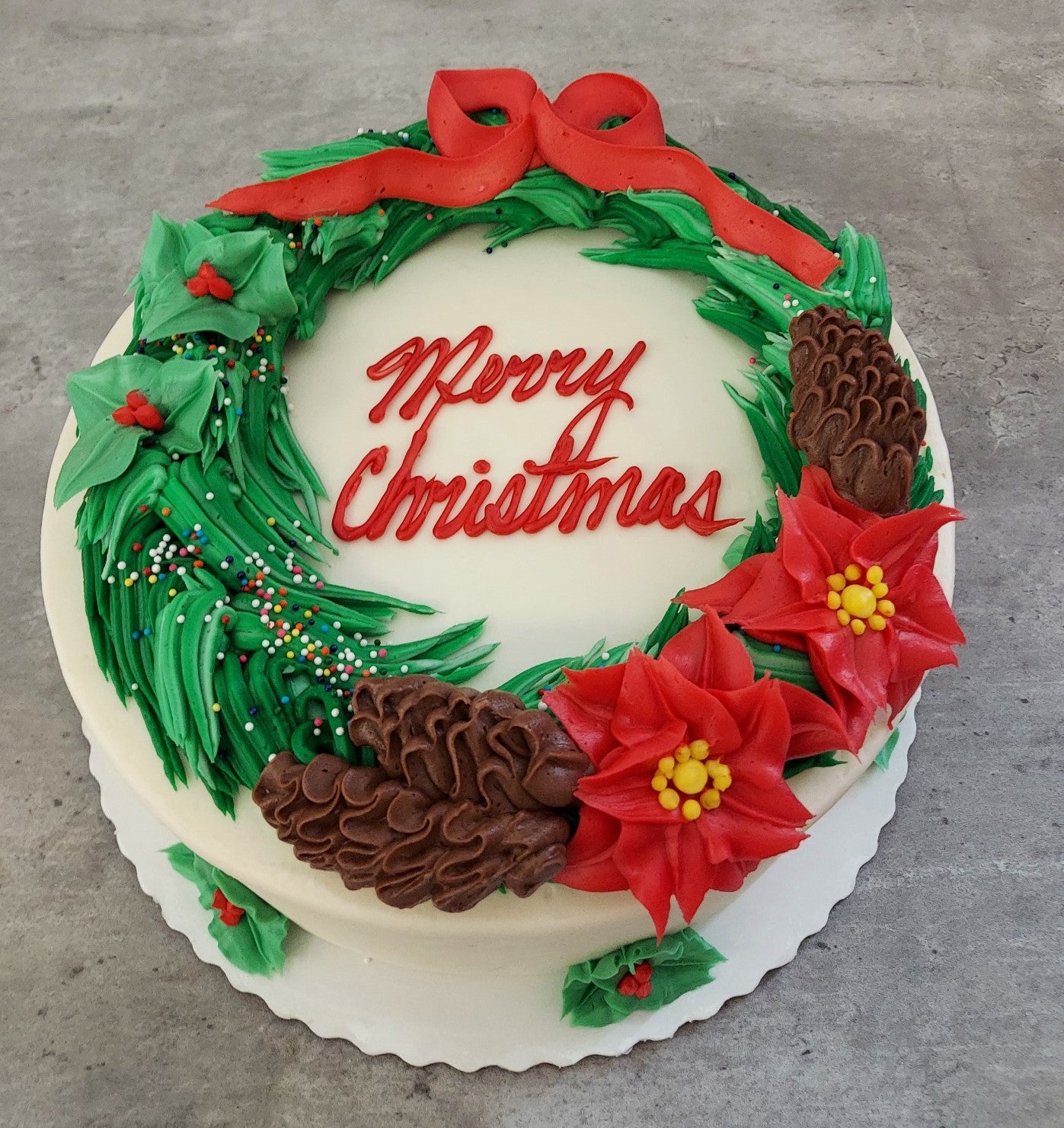 Christmas Wreath Cake – Clay's Bakery